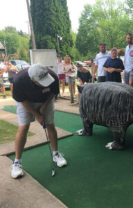 Red Putter Mini Golf - Ephraim